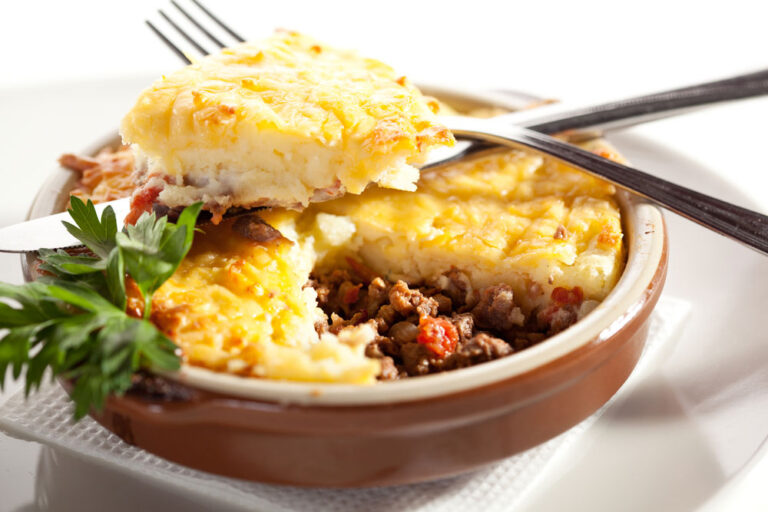 DISCOVERING THE FLAVORS OF IRELAND: A GUIDE TO IRISH CUISINE